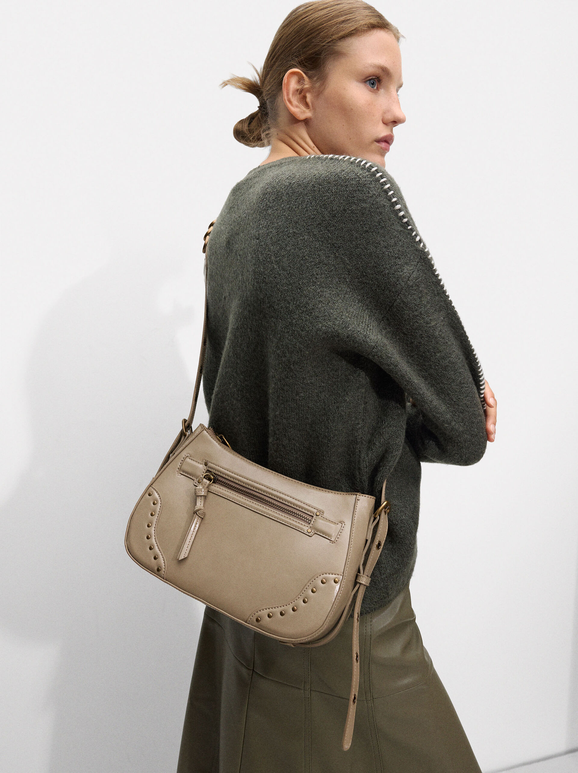 Mala Tiracolo Com Tachas Preto | Parfois