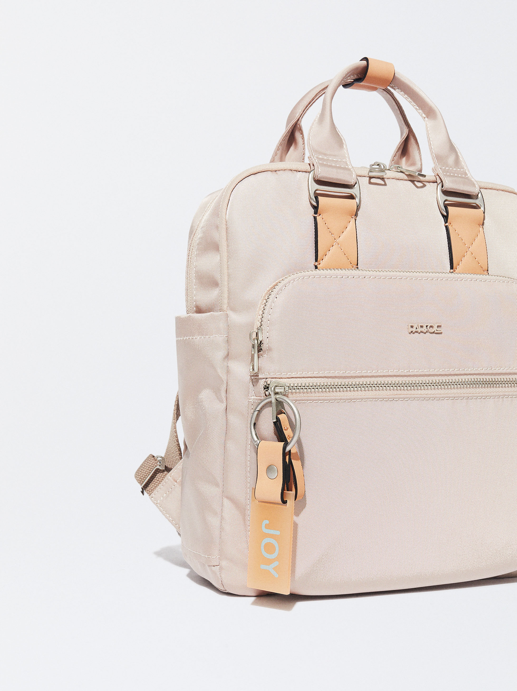 Mochila De Nylon Com Bolsos Exteriores Preto | Parfois