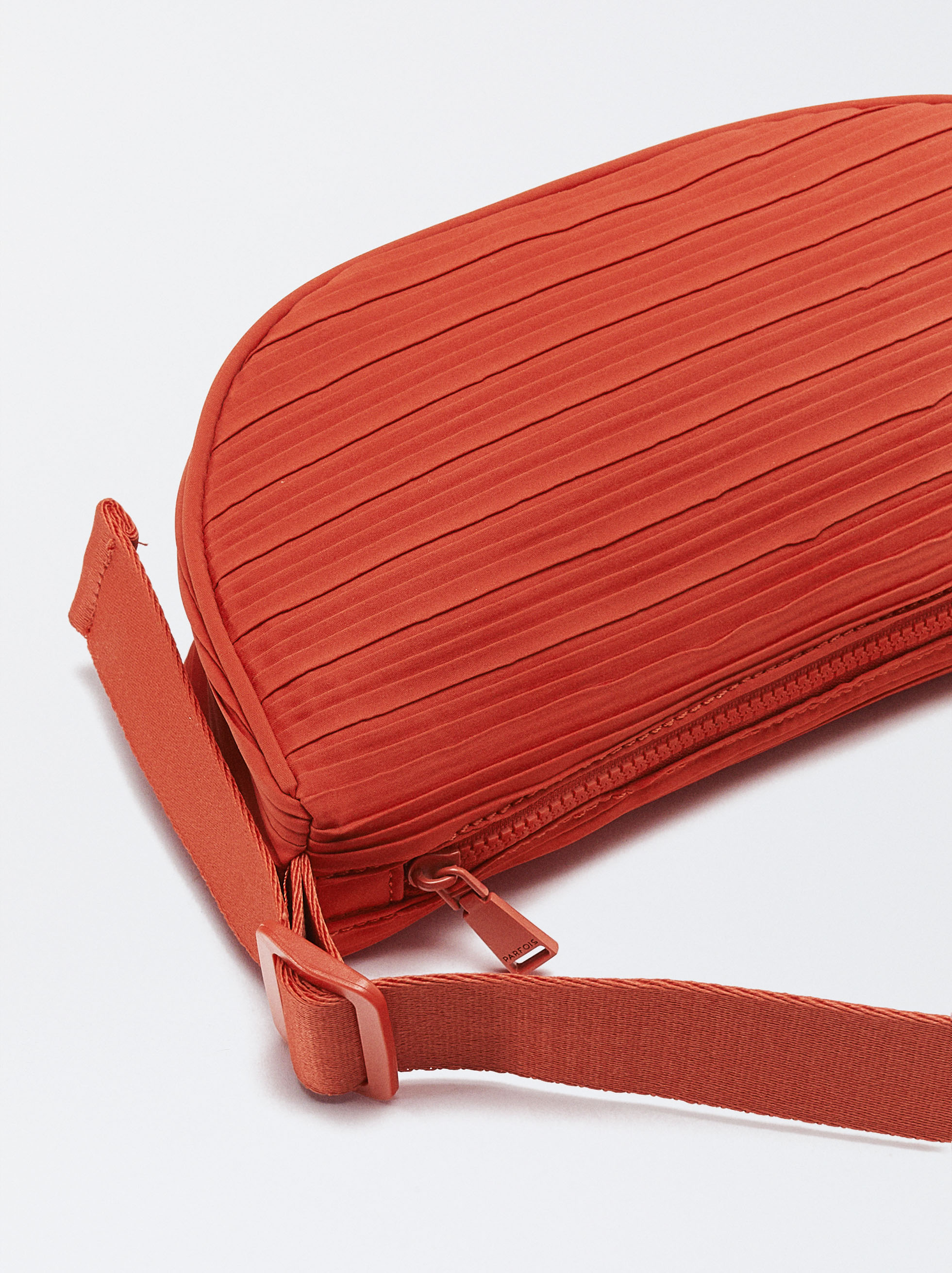 Textured Basic Crossbody Bag Orange | Parfois