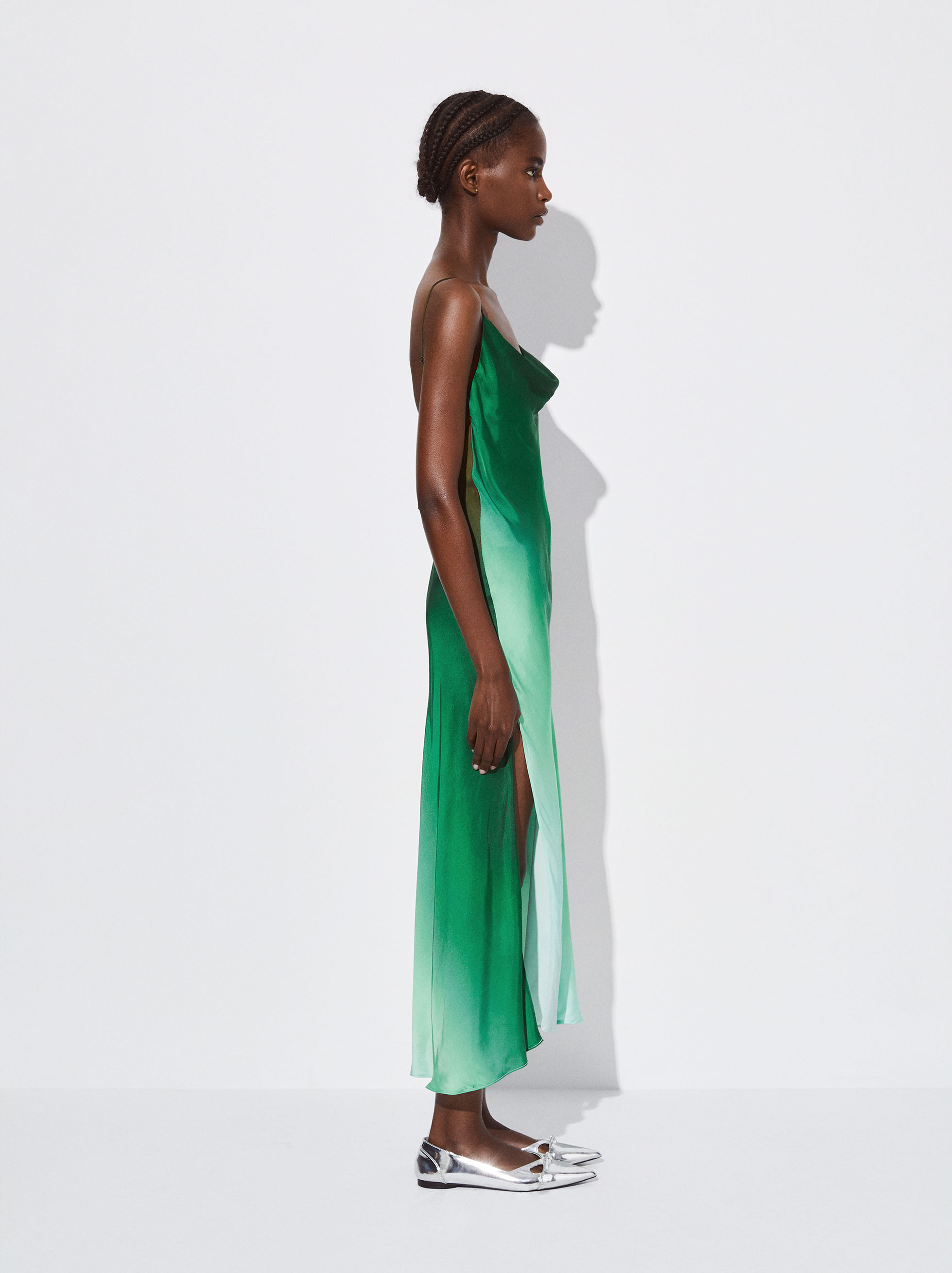 Long Satin Dress - Dark Multicolor - Woman - Dresses - parfois.com