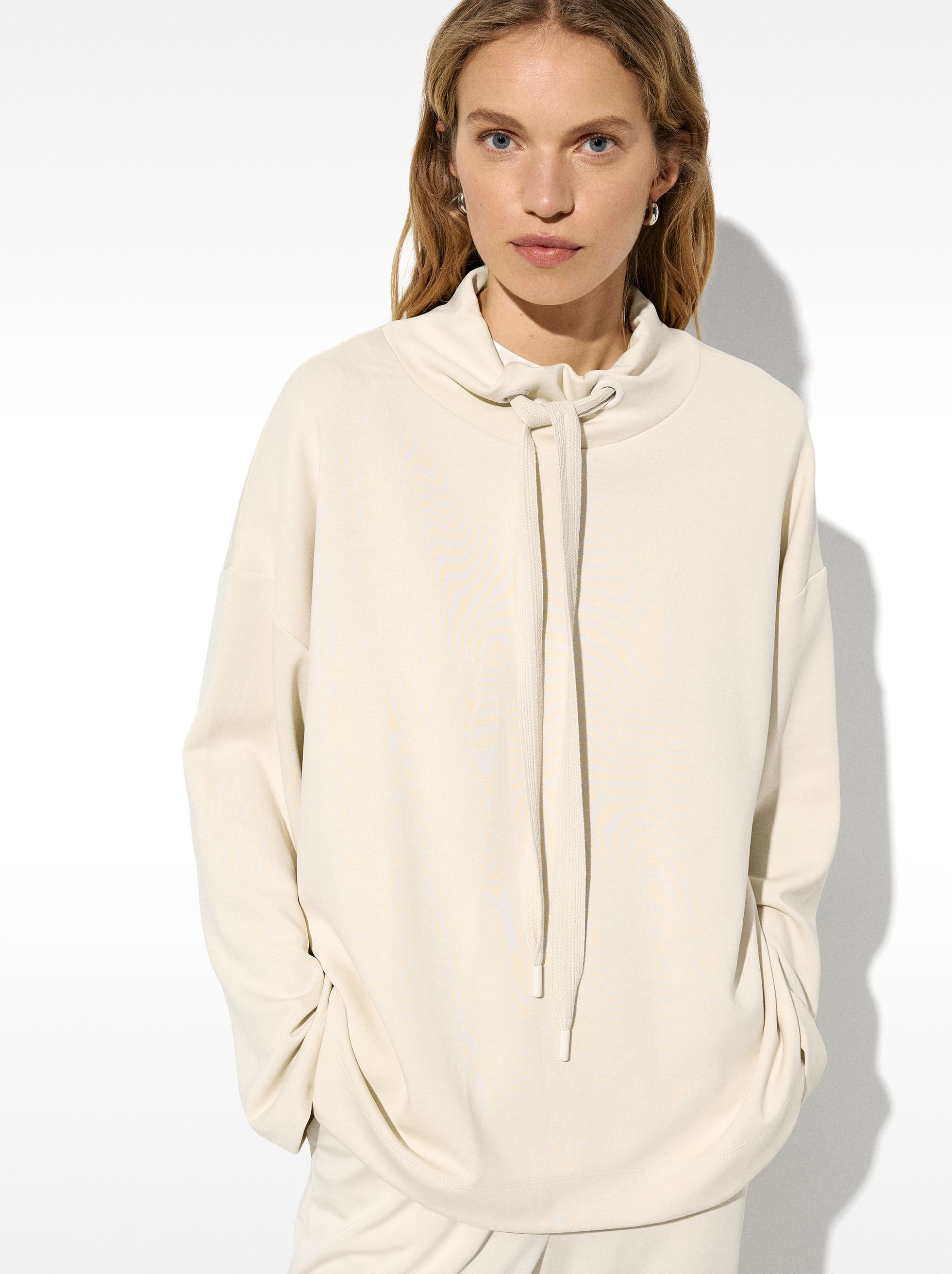 High-Neck Modal Sweatshirt White | Parfois